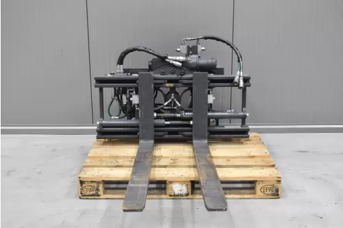 P1040 P1040 - Fork positioner with 360° rotator and side shift | CHUF.com
