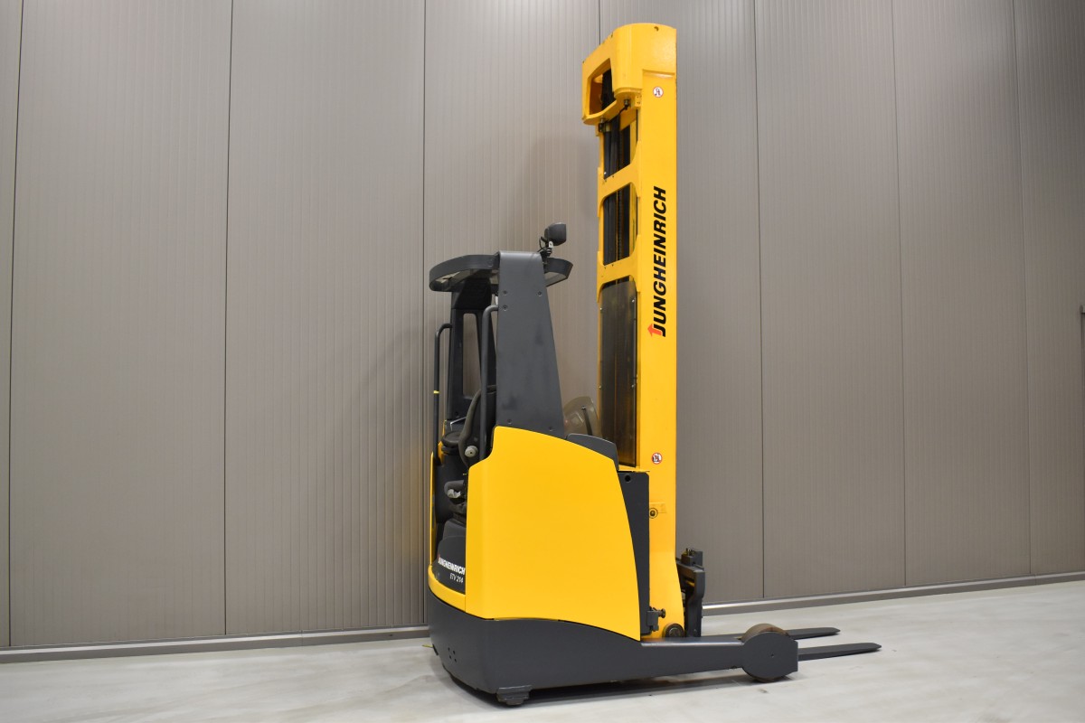 Reach truck JUNGHEINRICH ETV 214 30538 | CHEAP USED FORKLIFTS
