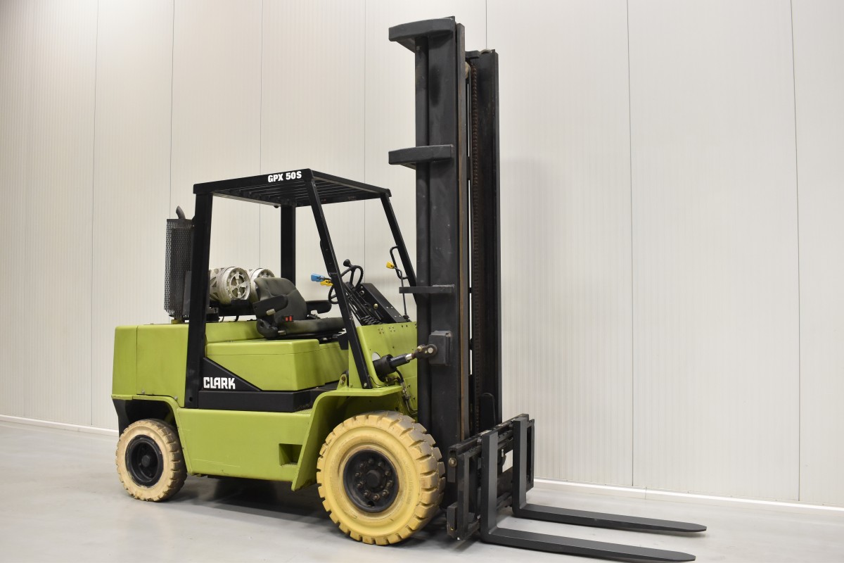4-wheeled CLARK GPX 50 S 30888 | CHEAP USED FORKLIFTS