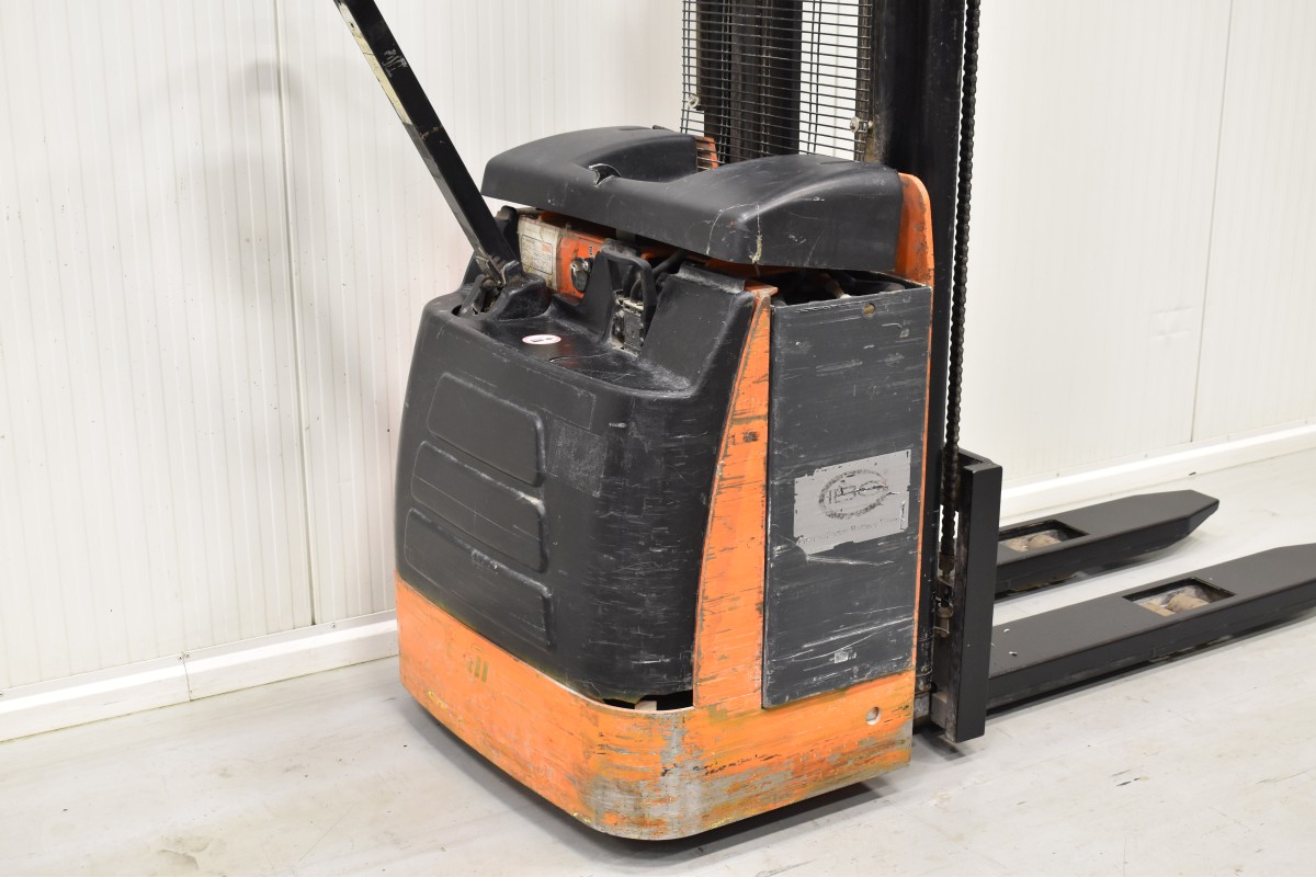Electric stacker ROCLA SW 16 D 31615 | CHEAP USED FORKLIFTS