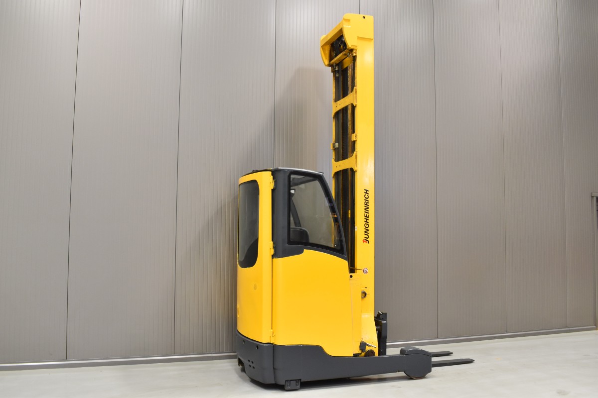Reach truck JUNGHEINRICH ETV 214 32119 | CHEAP USED FORKLIFTS