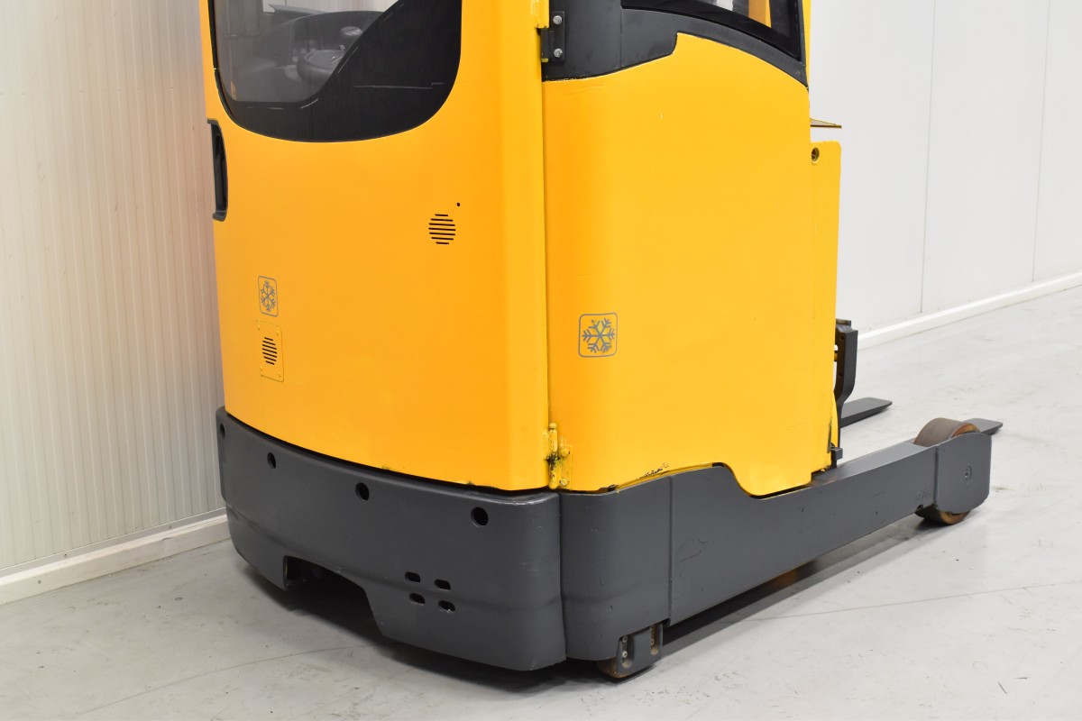 Reach truck JUNGHEINRICH ETV 214 32126 | CHEAP USED FORKLIFTS