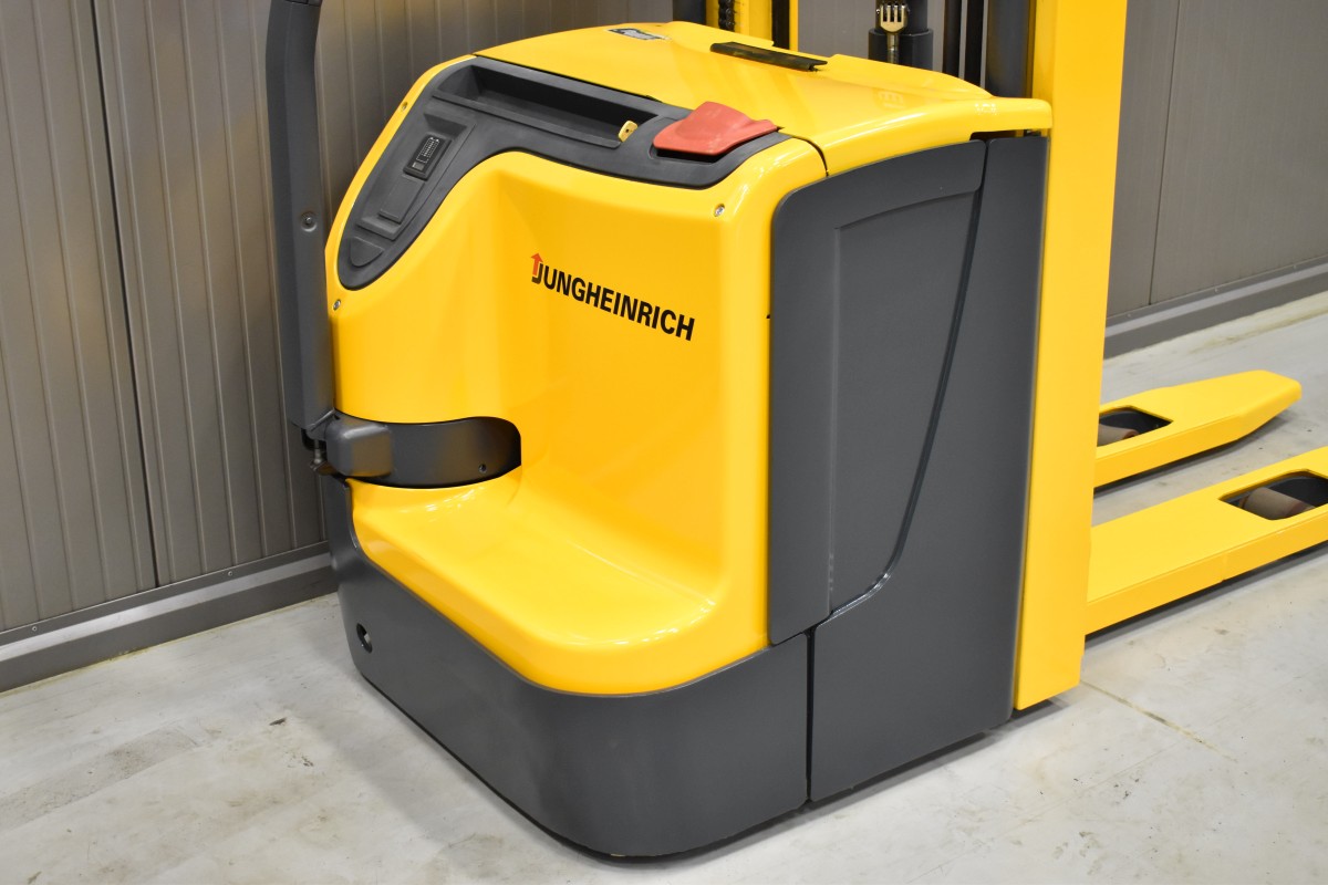 Electric stacker JUNGHEINRICH EJC 214 34229 | CHEAP USED FORKLIFTS