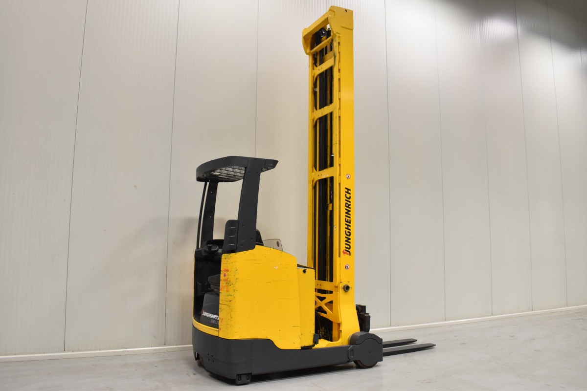 Retráctil JUNGHEINRICH ETV 320 34309 | carretillas elevadoras MÁS BARATAS
