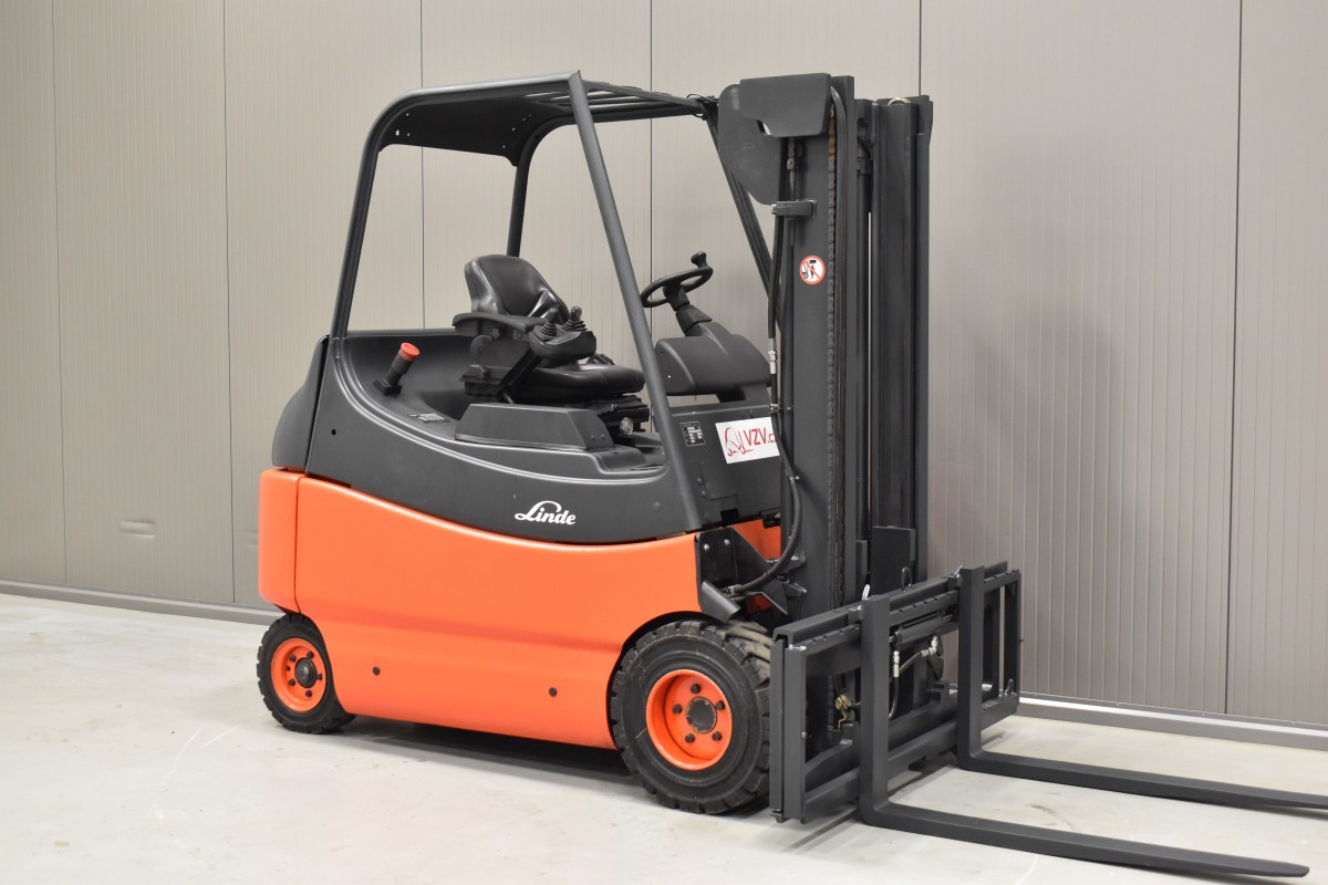 Vierradstapler LINDE E 30/600-02 35192 | DER BILLIGSTE STAPLER