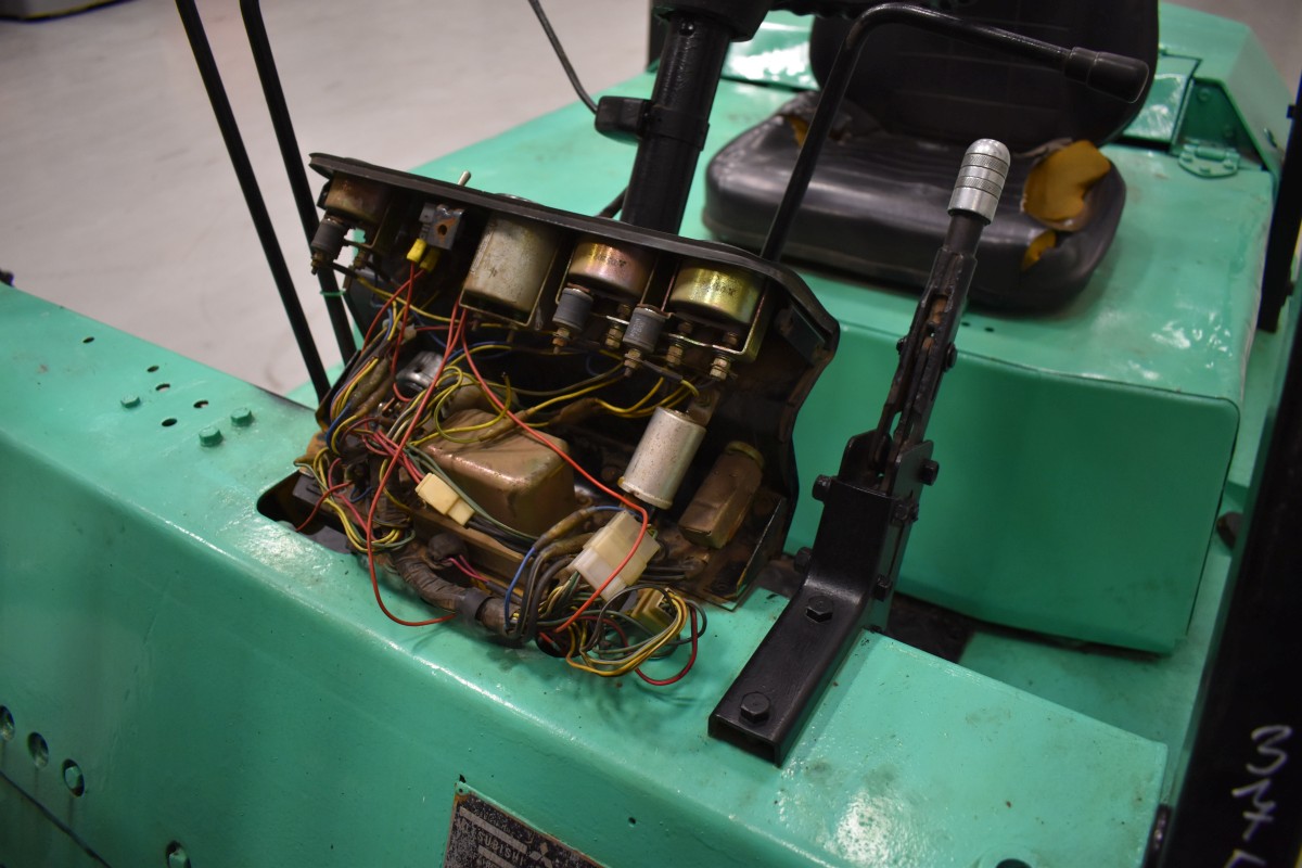 4-wheeled MITSUBISHI FD 35 N 37589 | CHEAP USED FORKLIFTS