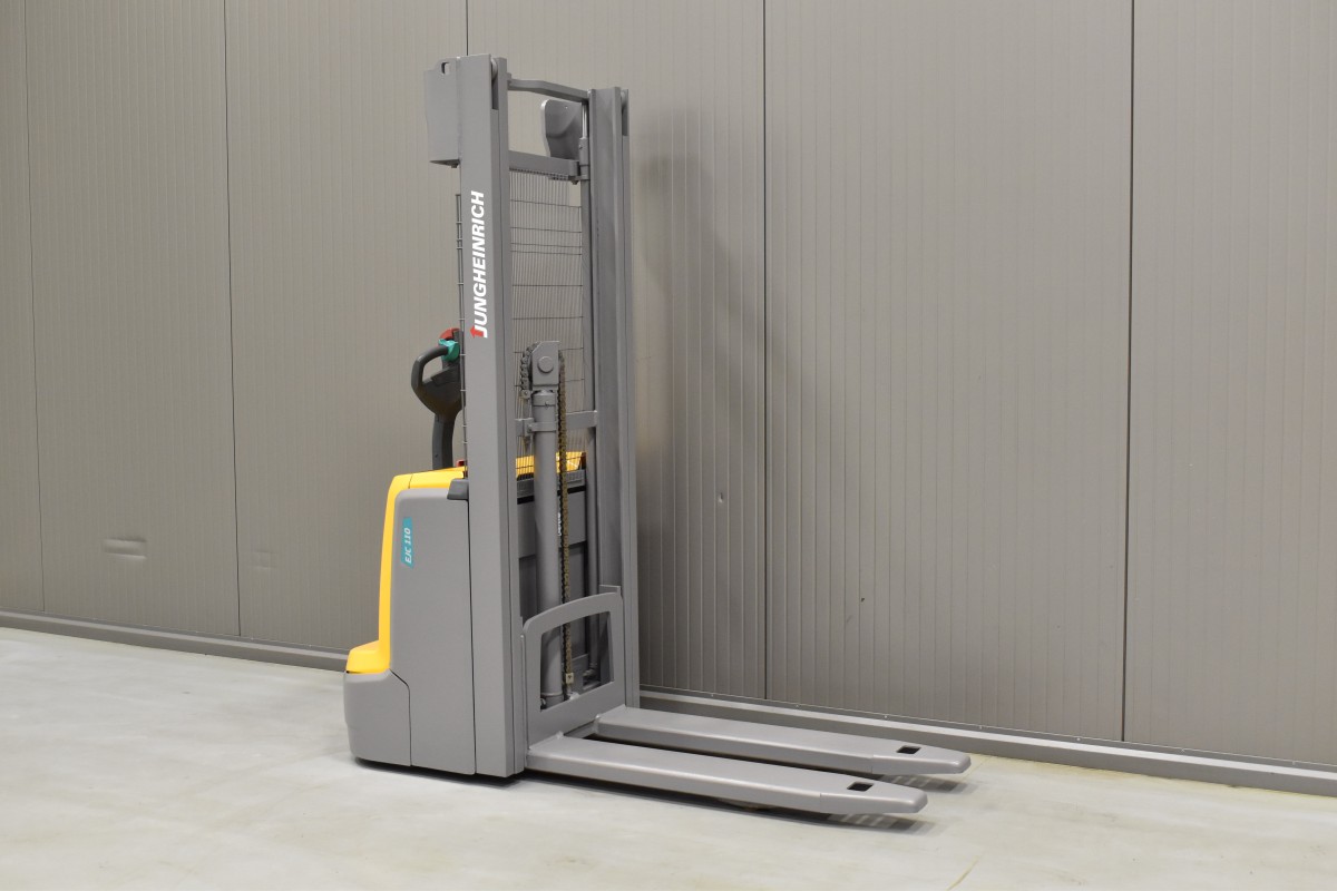수동 리프트 JUNGHEINRICH EJC 110 39869 | 가장 저렴한 VZV