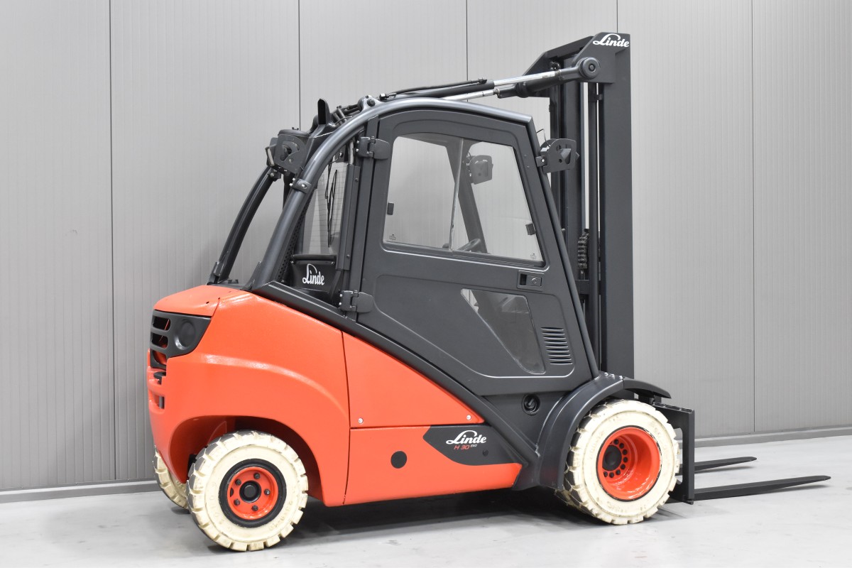 4-wheeled LINDE H 30 D-01 42853 | CHEAP USED FORKLIFTS