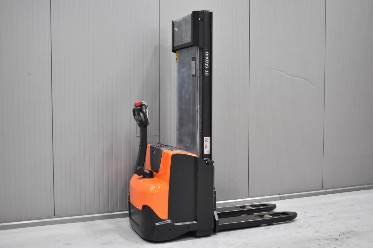 Complete offer of forklifts | CHEAP USED FORKLIFTS