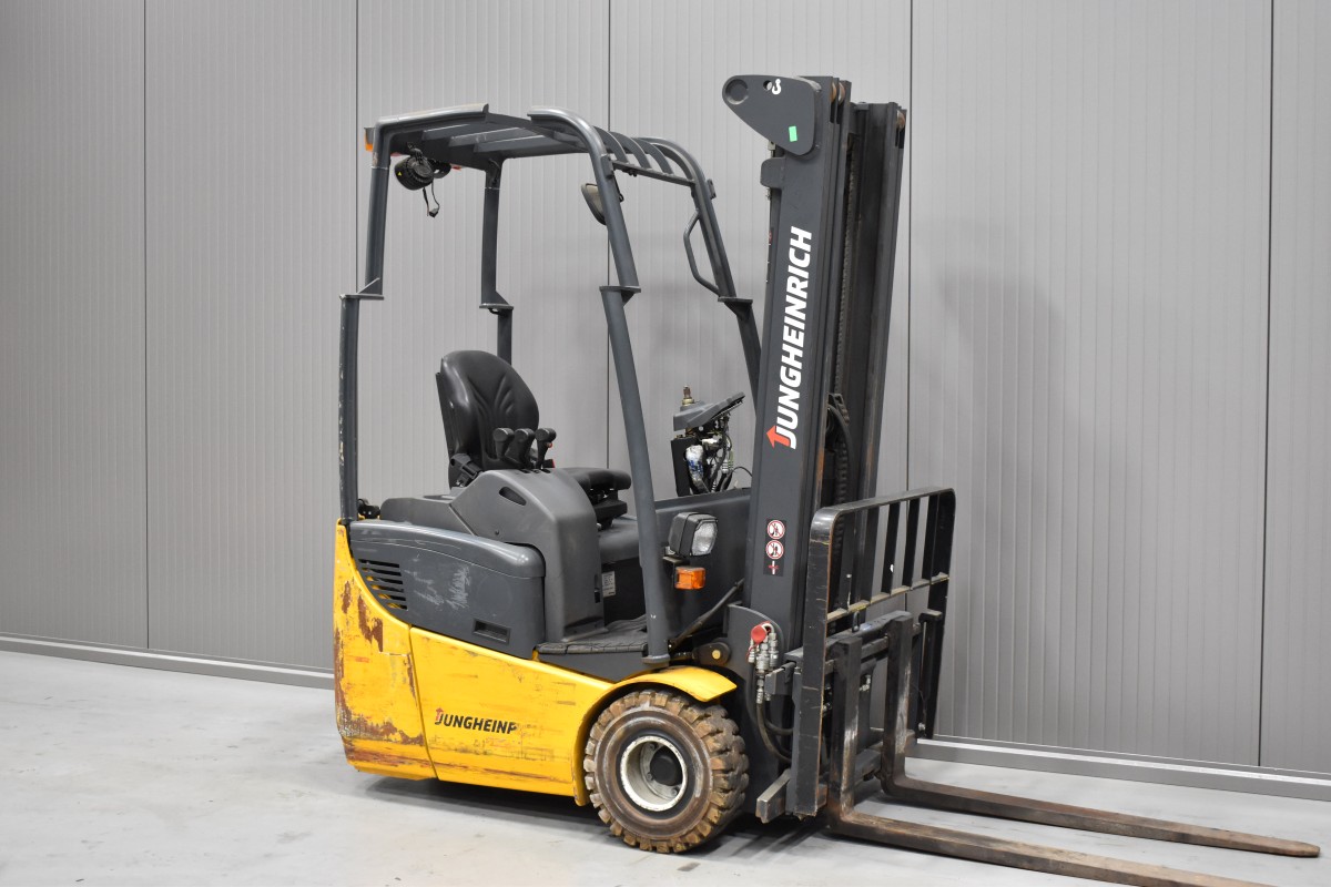 Complete offer of forklifts | CHEAP USED FORKLIFTS