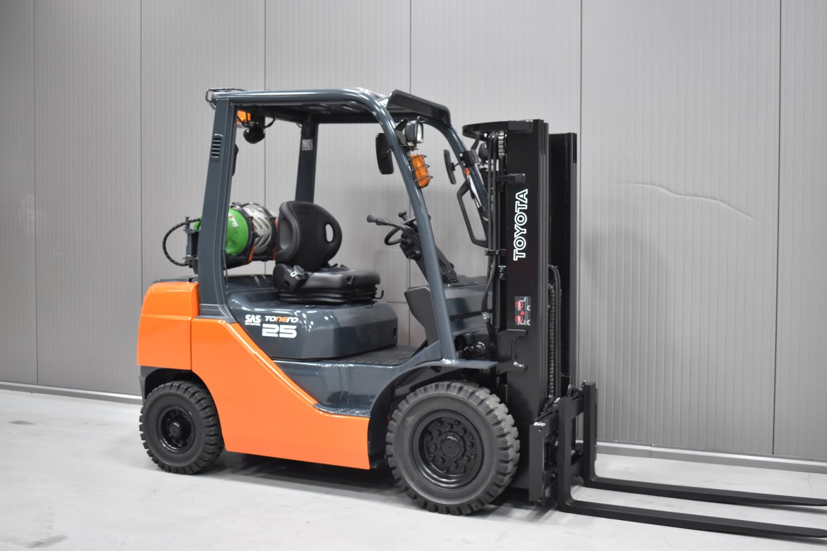 Complete offer of forklifts | CHEAP USED FORKLIFTS