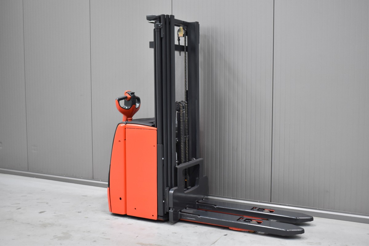 Complete offer of forklifts | CHEAP USED FORKLIFTS