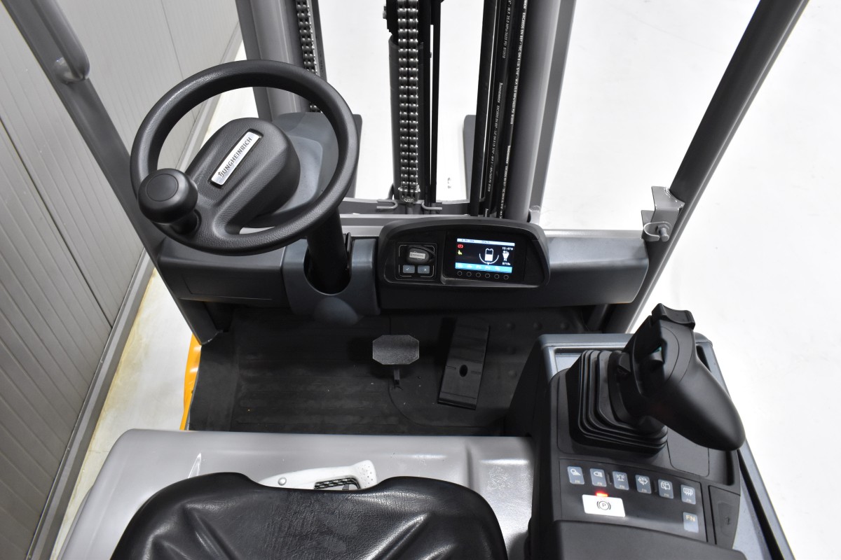 Complete offer of forklifts | CHEAP USED FORKLIFTS