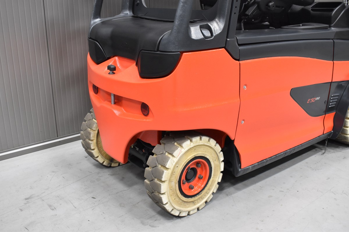 Complete offer of forklifts | CHEAP USED FORKLIFTS