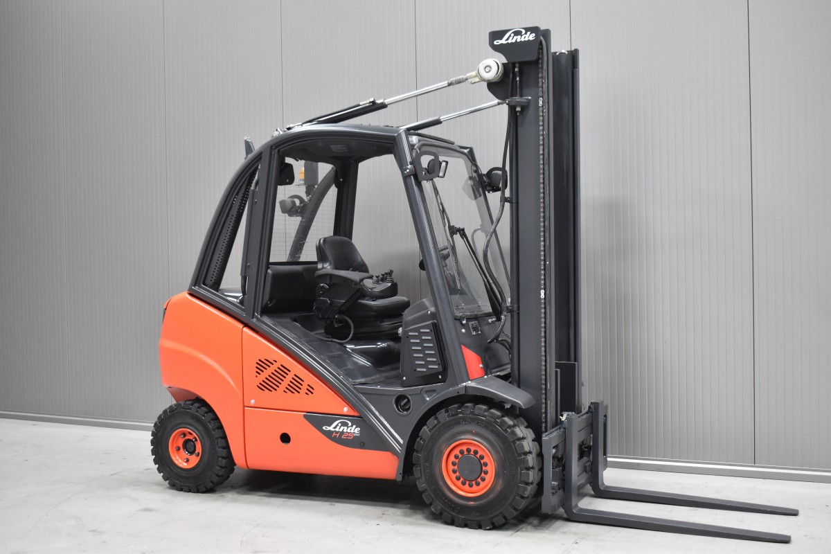 Complete offer of forklifts | XE NÂNG RẺ NHẤT
