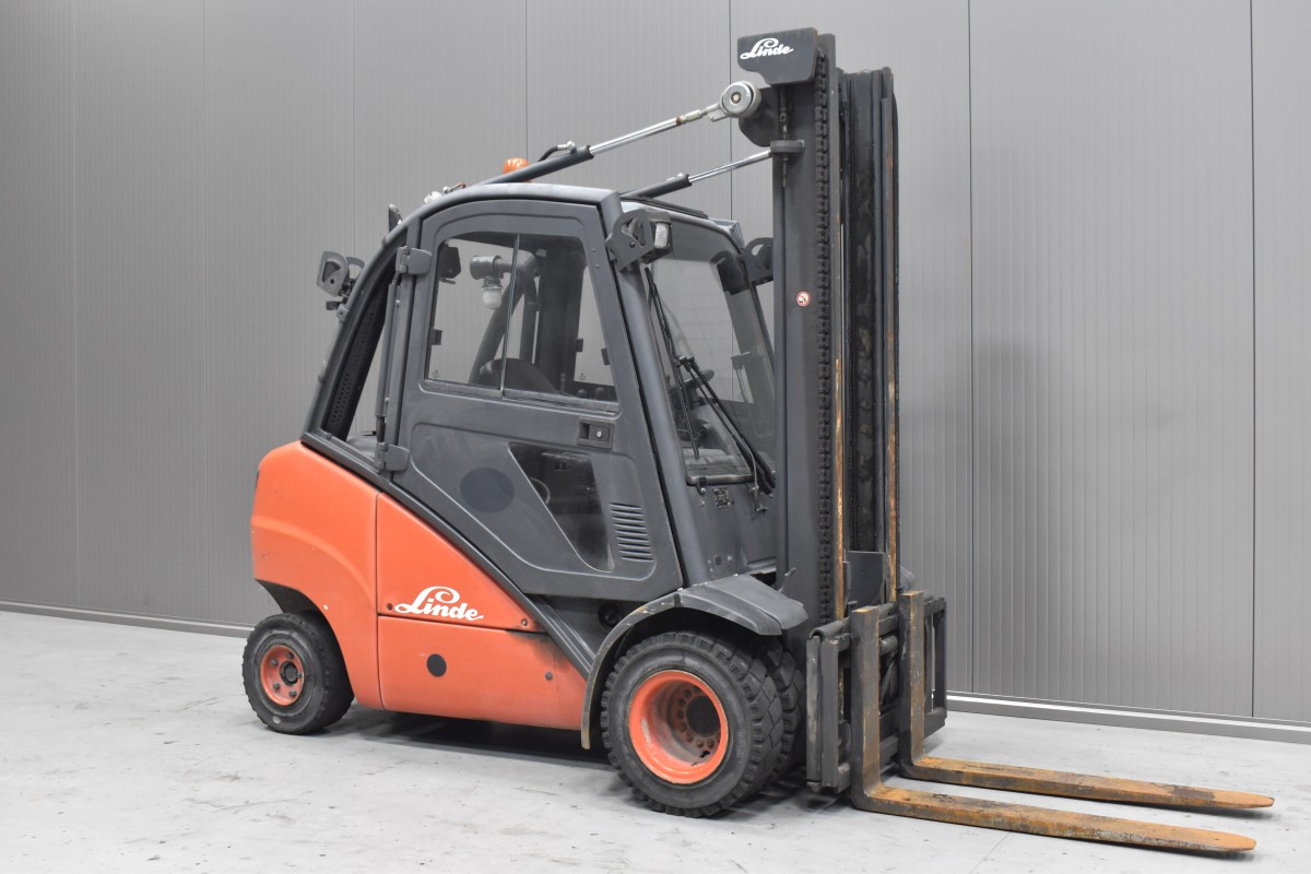Complete offer of forklifts | CHEAP USED FORKLIFTS
