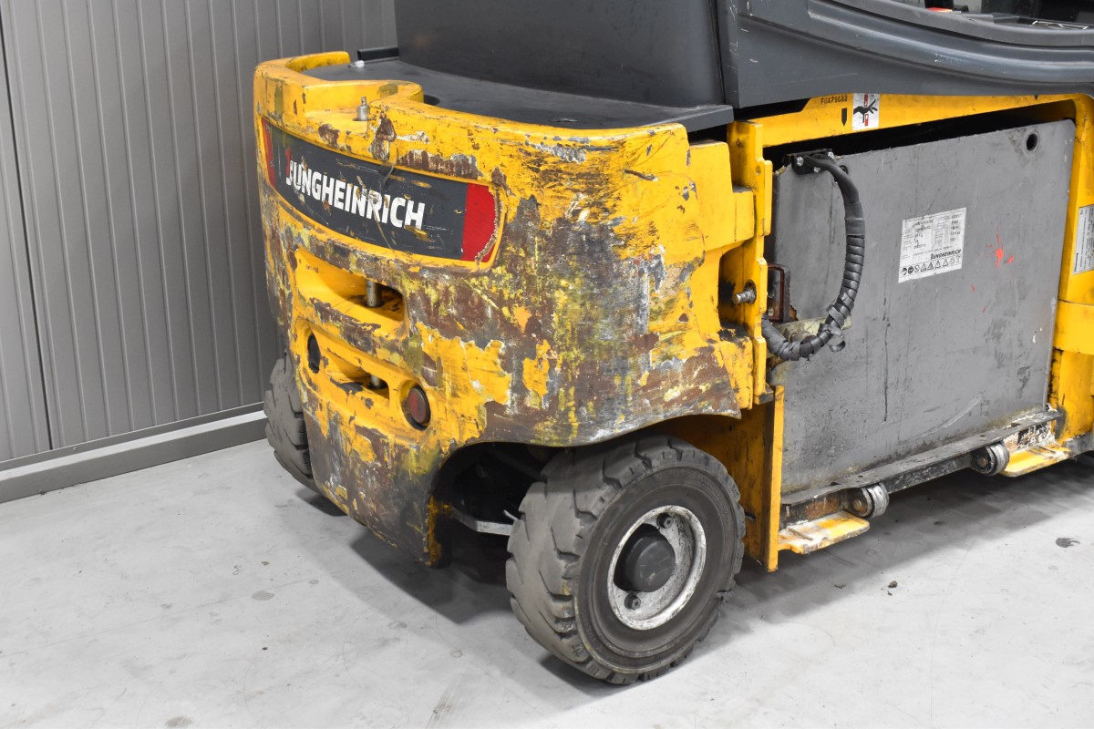 Complete offer of forklifts | CHEAP USED FORKLIFTS