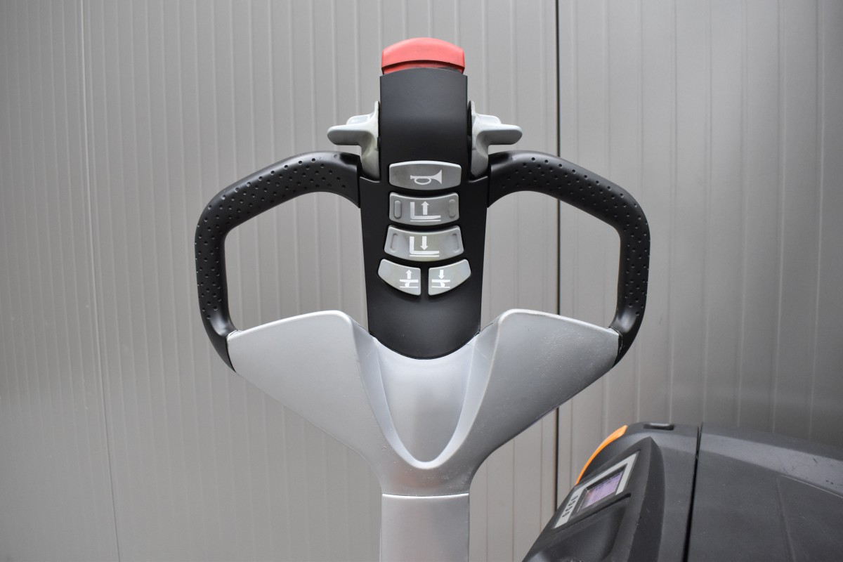 Complete offer of forklifts | CHEAP USED FORKLIFTS